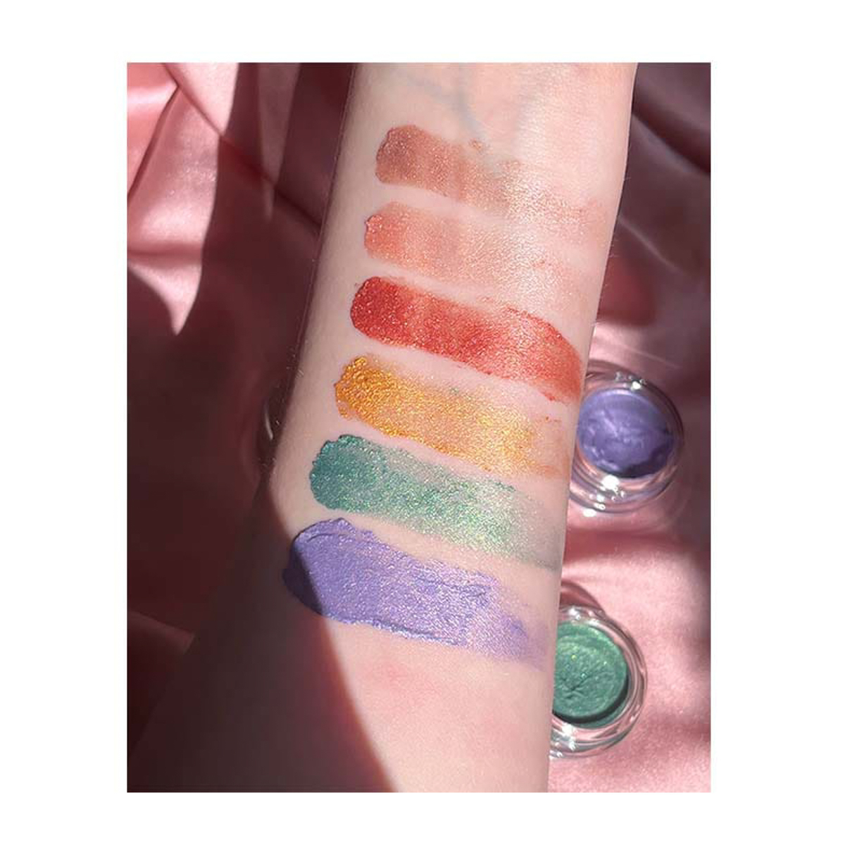 Makeup Revolution Mousse Shadow | Whites